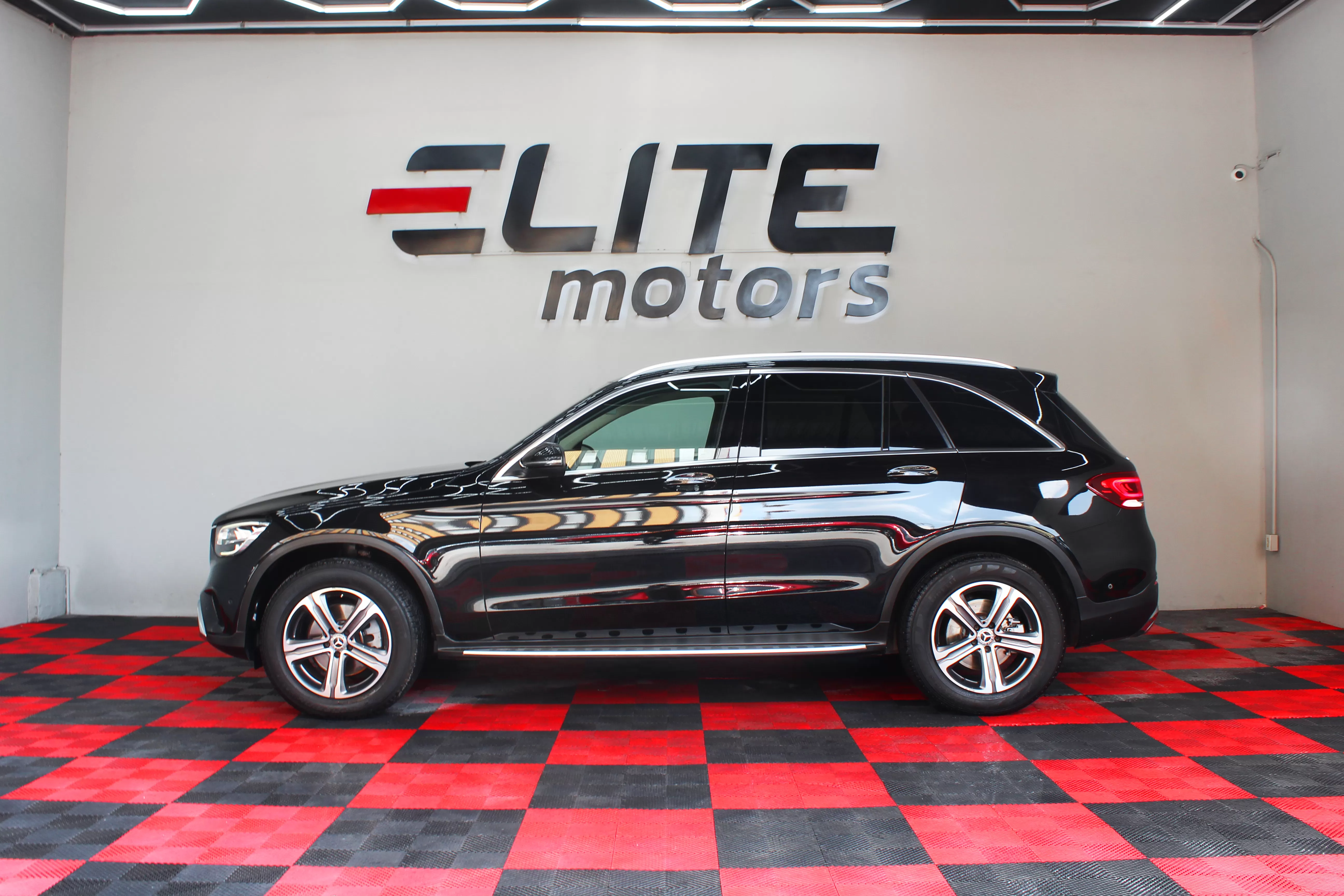 Mercedes Benz GLC 300 2021 - Elite Motors